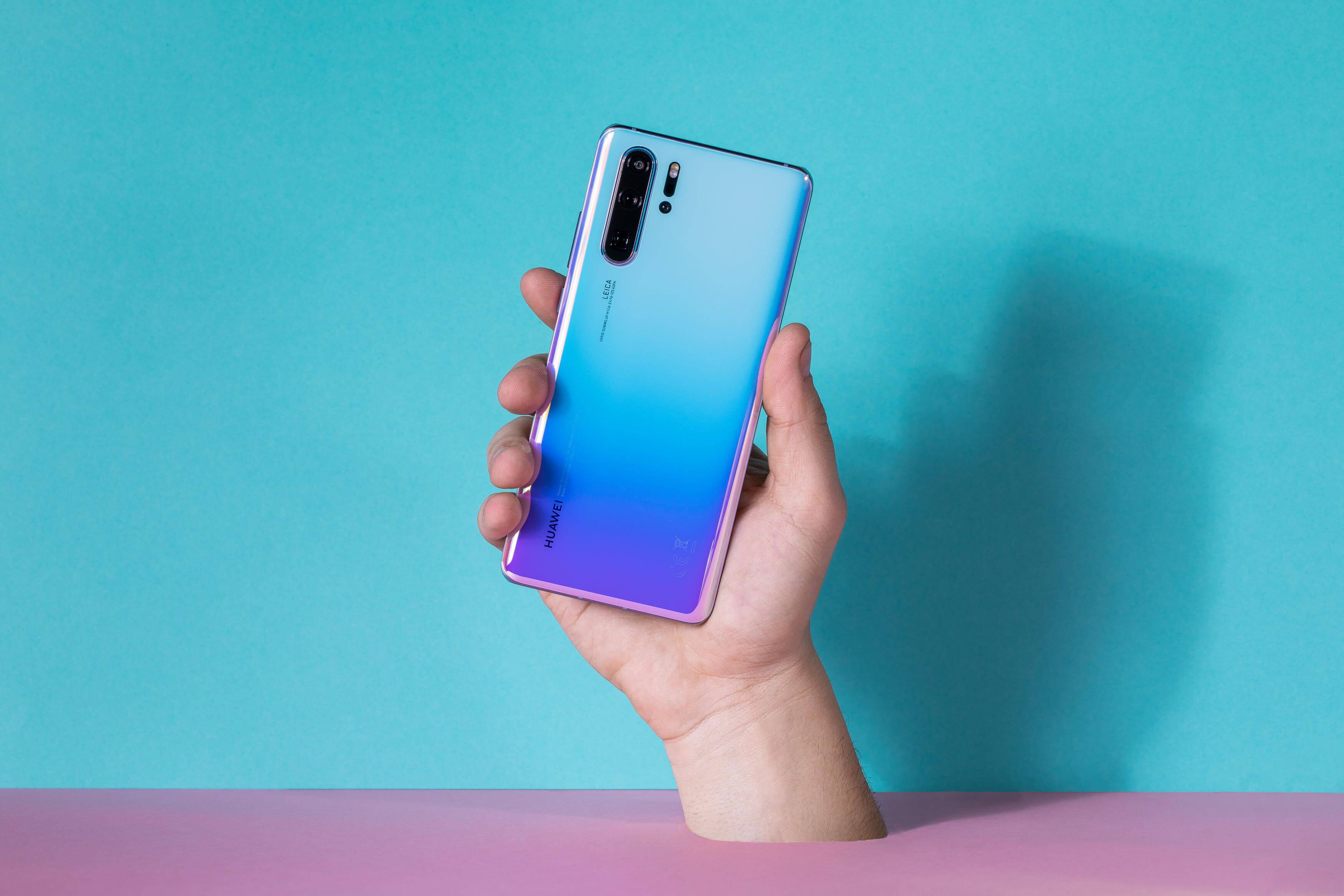 HUAWEI Predicts 10 Megatrends for 2025 - Lemon Film